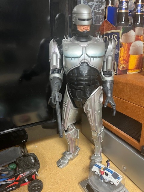 Robo Cop Figure
